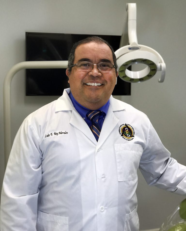 Dr. Luis Rey - San Juan Dental Center